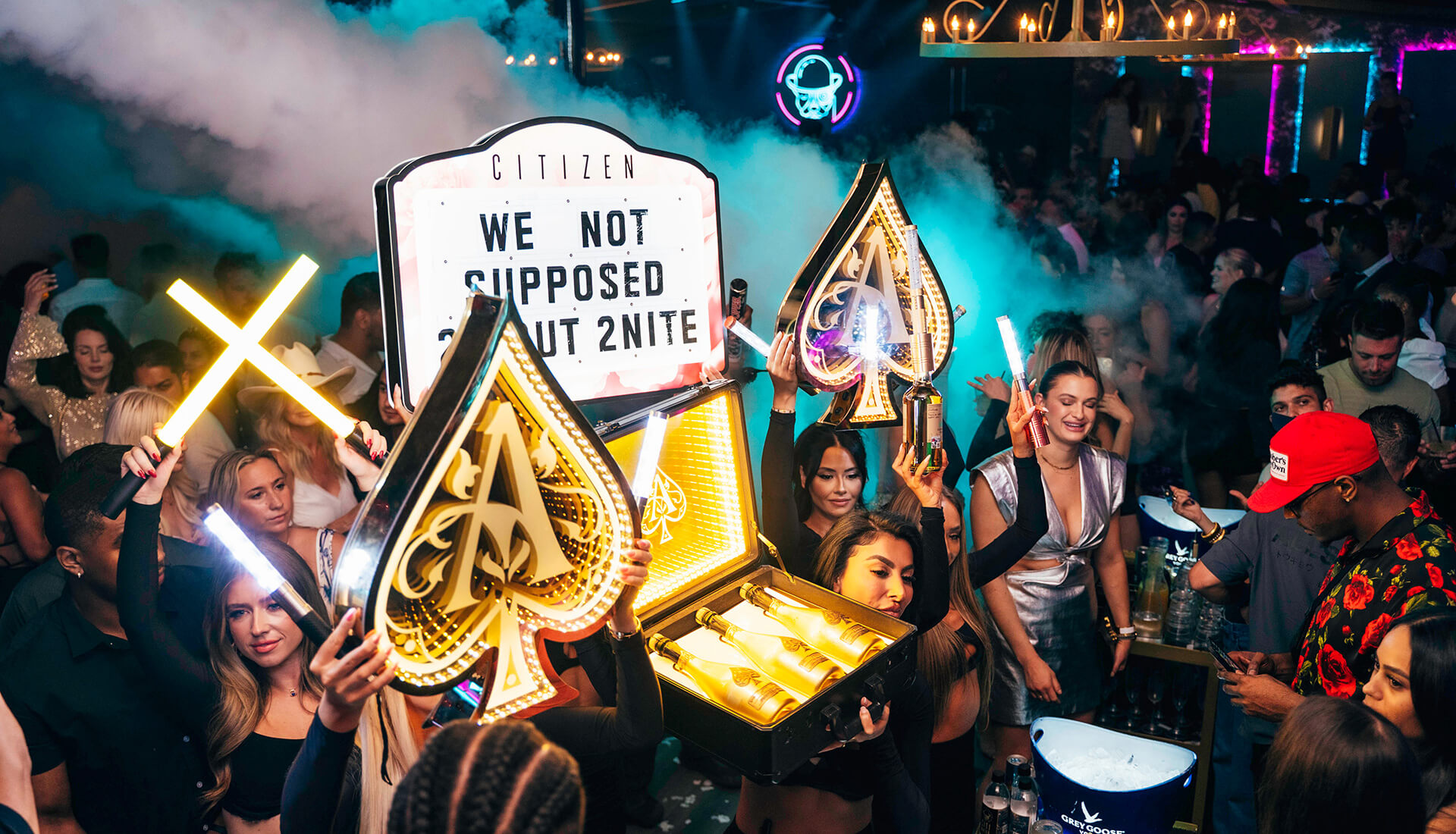 CITIZEN DALLAS – Citizen Dallas Lounge