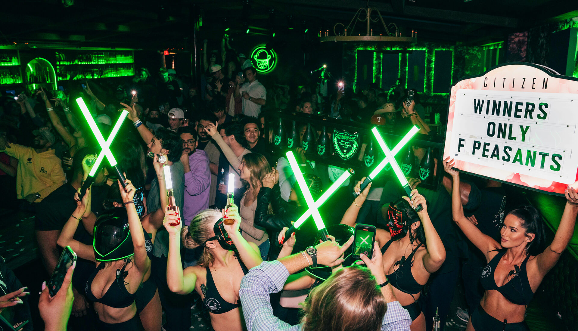 CITIZEN DALLAS – Citizen Dallas Lounge